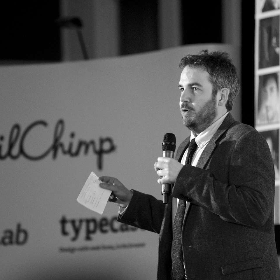 Simon Collison — A photo by Maykel Loomans at Albert Hall — Shoeboxᵅ